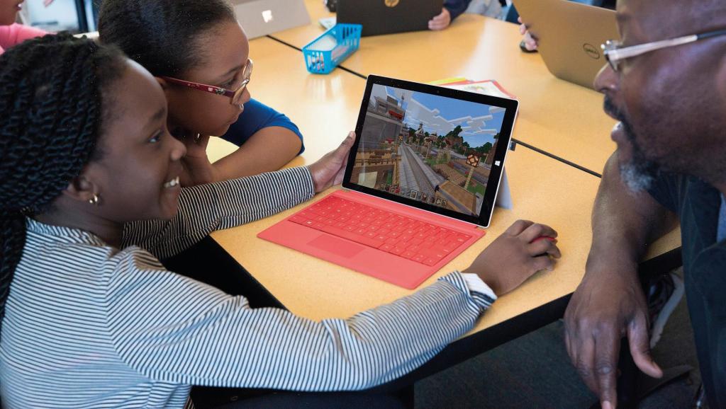 Games-based learning needs a place in schools, says Ian Livingstone ...